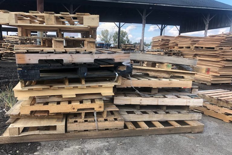 Pallets – Green Earth Recycling