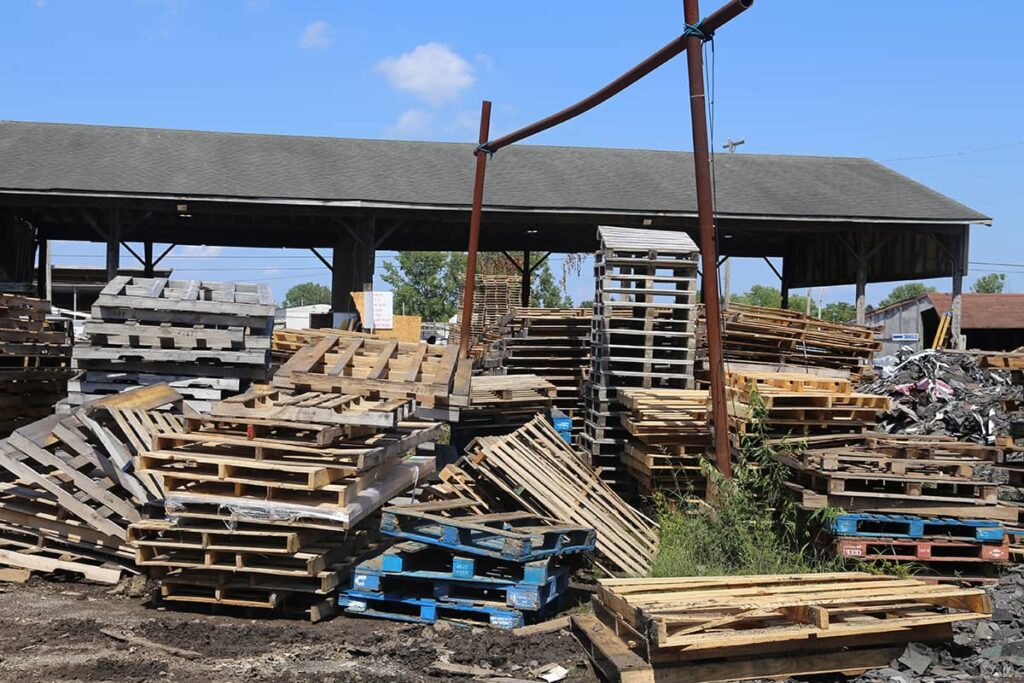 Pallets – Green Earth Recycling